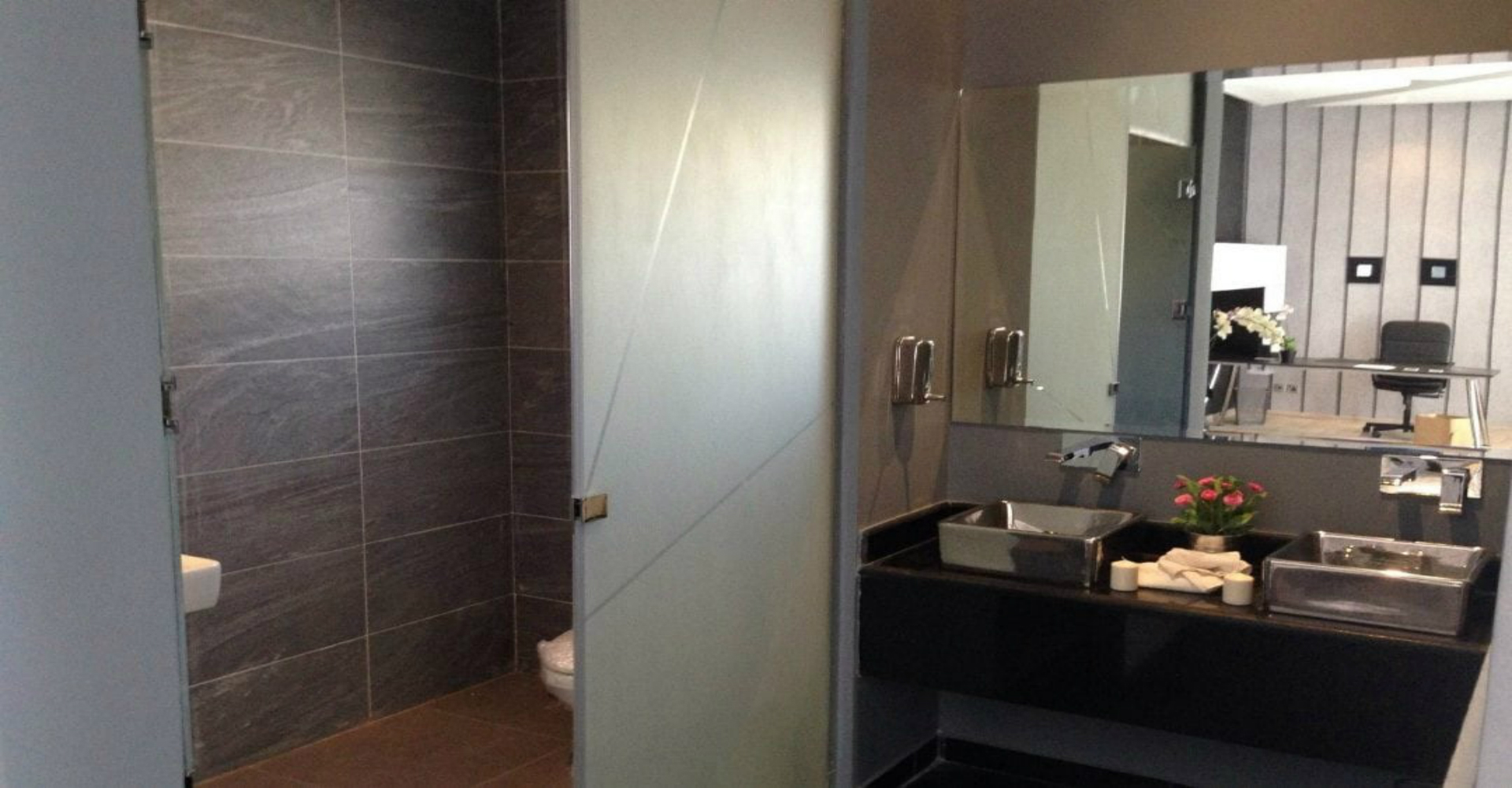 Creative Ways Etched Glass Can Add Style To A Custom Glass Enclosure!