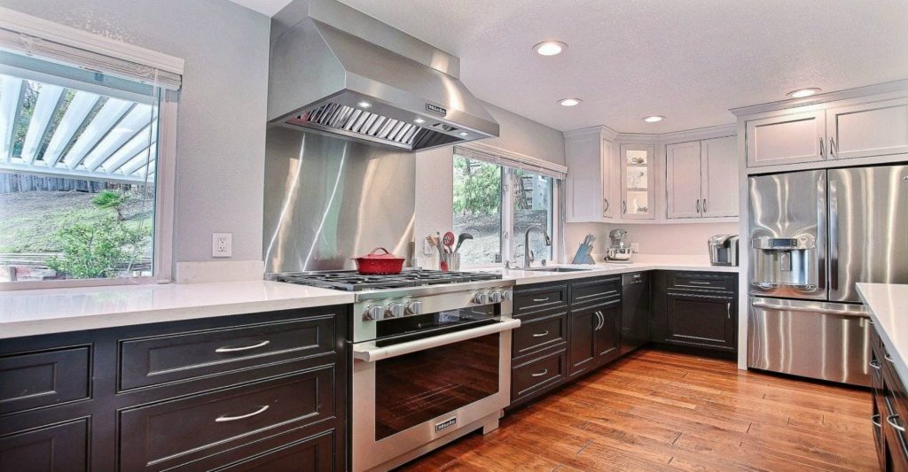 How To Design A Kitchen That Is Easy To Clean Using Glass!