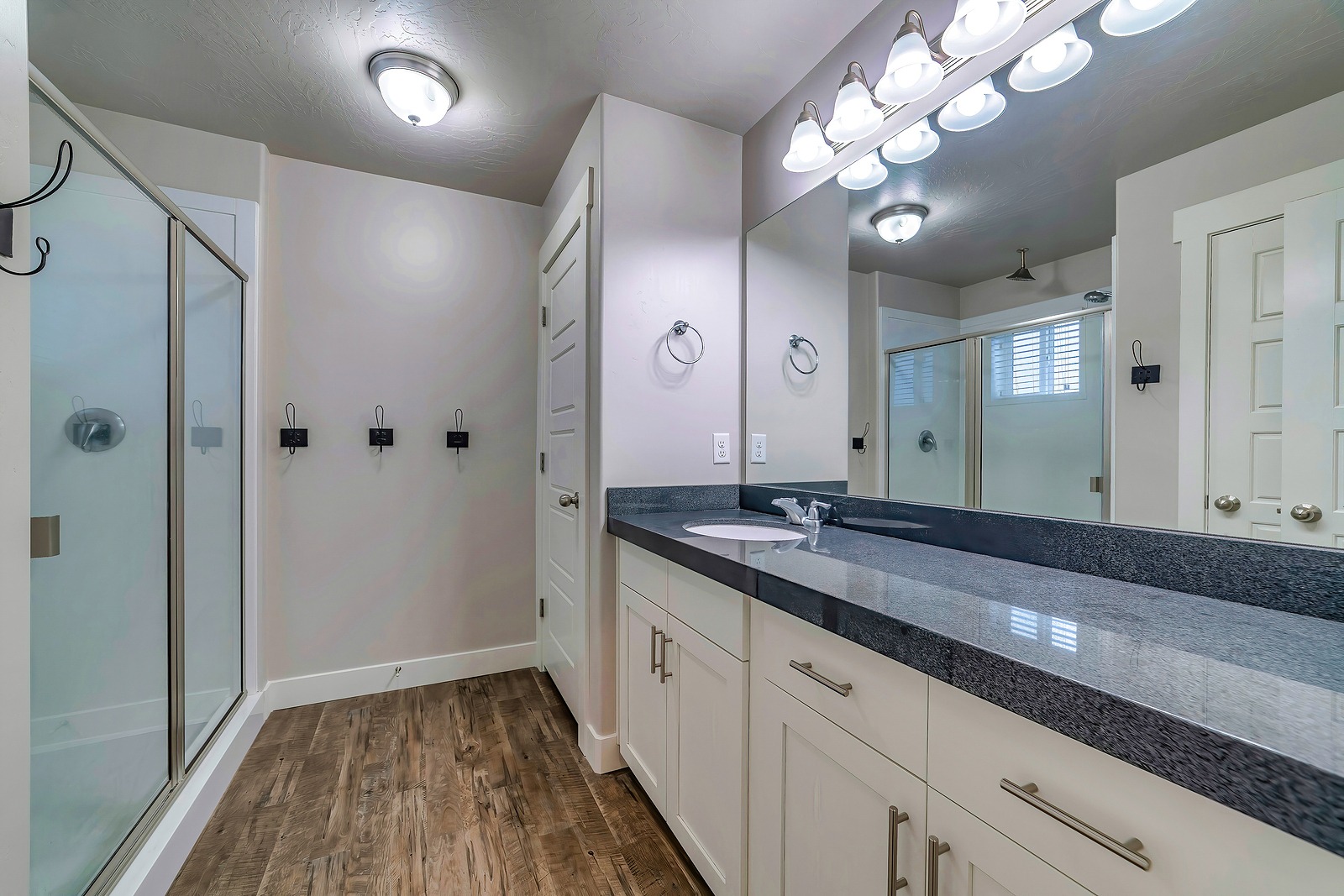 Sliding Glass Shower Doors Top 4 Essential Benefits